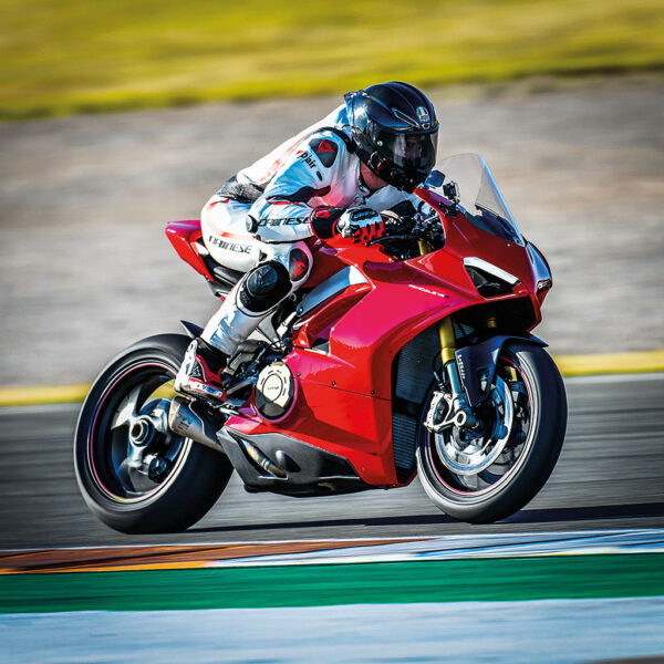 La V4S testata da Alberto Naska - CuoreDesmo