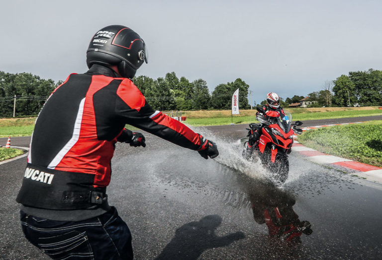 Motorcycle Stability Control (MSC) - CuoreDesmo