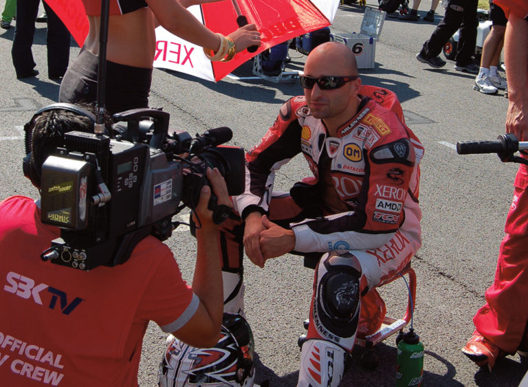 Carl Fogarty: la carriera del "King" e la sua storia in Ducati - CuoreDesmo