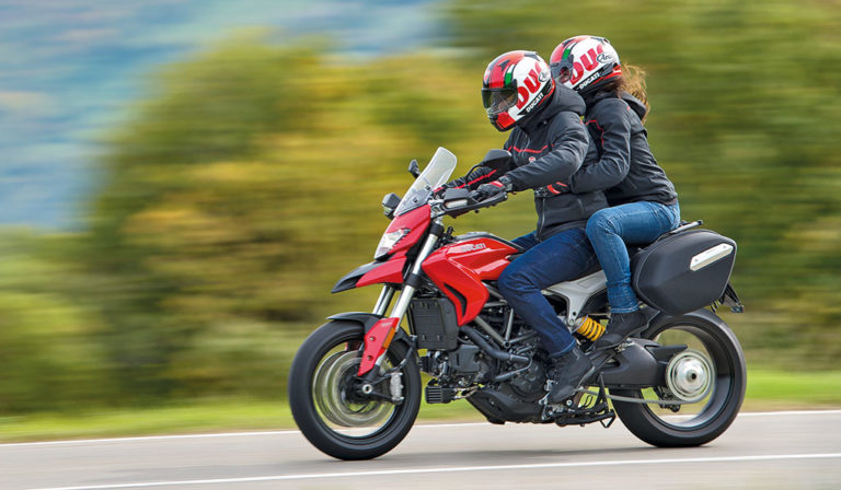 Ducati Hyperstrada: divertimento e turismo - CuoreDesmo